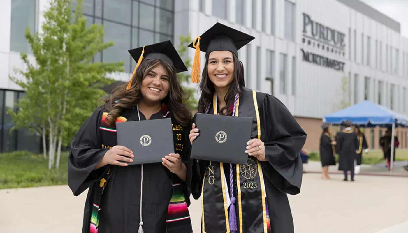 Best Graduation Photo Locations at Purdue University – Happy Tassel