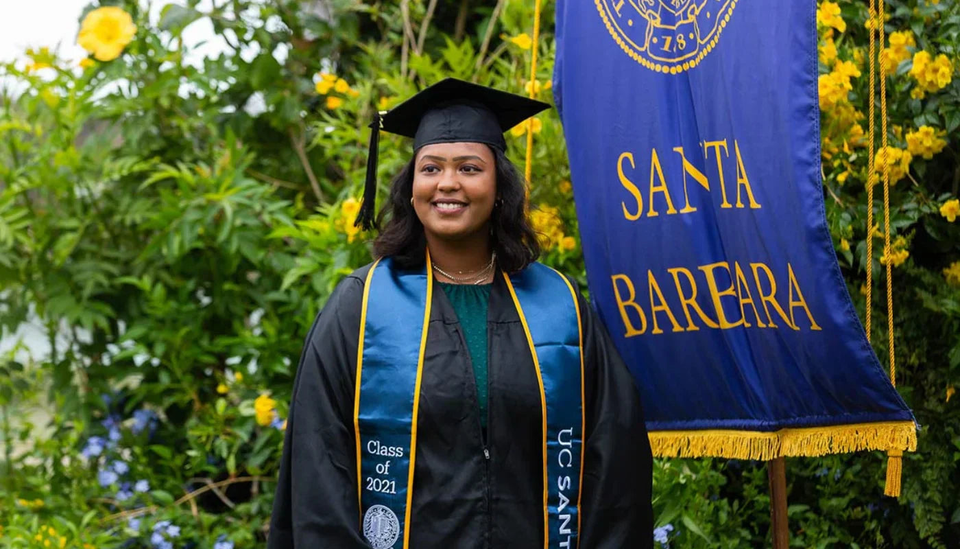 Best Graduation Photo Locations at UC Santa Barbara – Happy Tassel